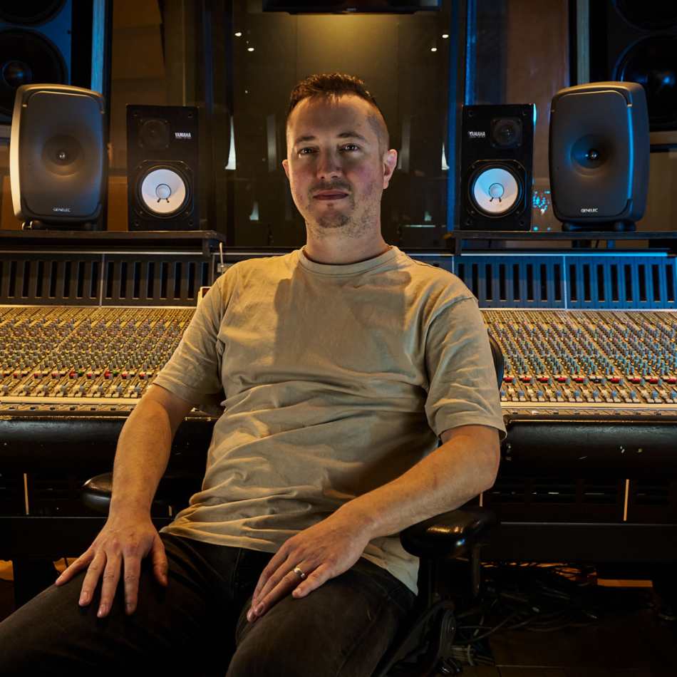 Alex Robinson - Metropolis Studios